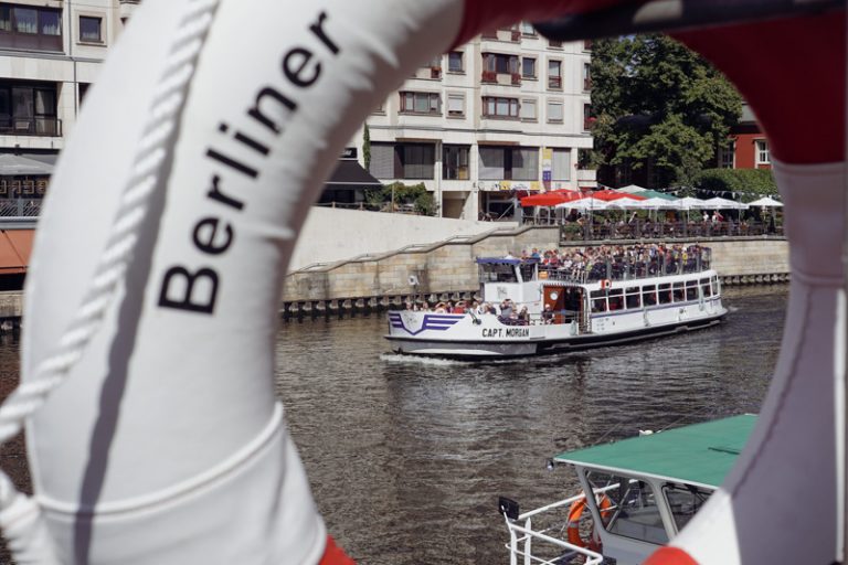 How to Use "Frame within a frame" In Your Composition